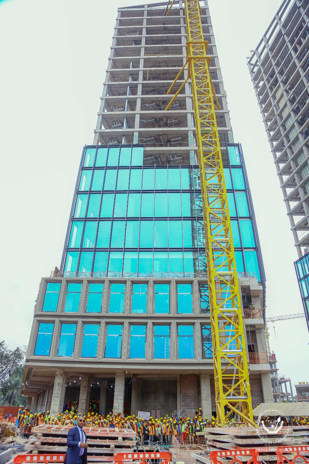 LE PRESIDENT FELIX TSHISEKEDI SATISFAIT DES AVANCÉES DES TRAVAUX DE CONSTRUCTION DU CENTRE ...